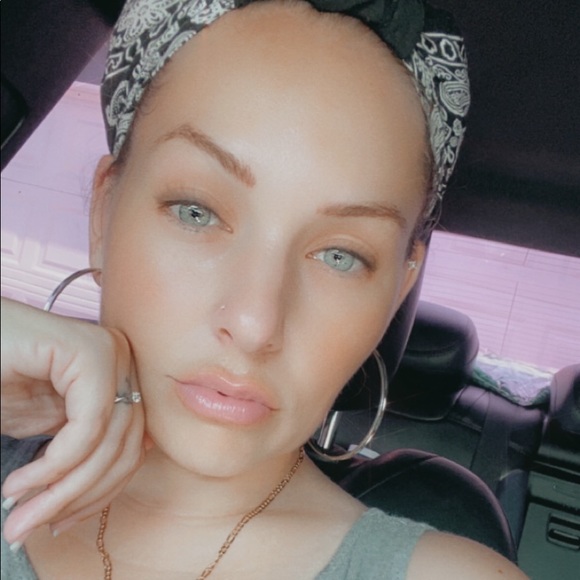 A's Closet (@aceybaby21) | Poshmark